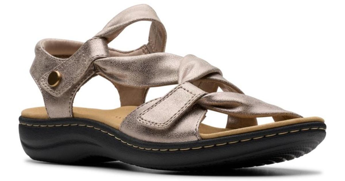 Clarks Collection Laurieann Bell Round Toe Flat Sandals in White | Lyst