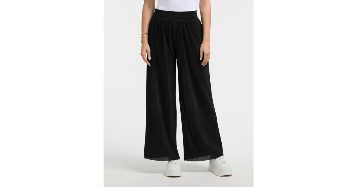 Ellen Tracy Smocked Waist Wide Leg Plisse Pant in Black | Lyst