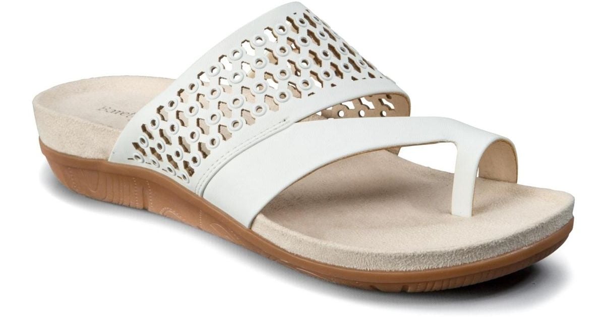 BareTraps Juny Slide On Sandals in White | Lyst