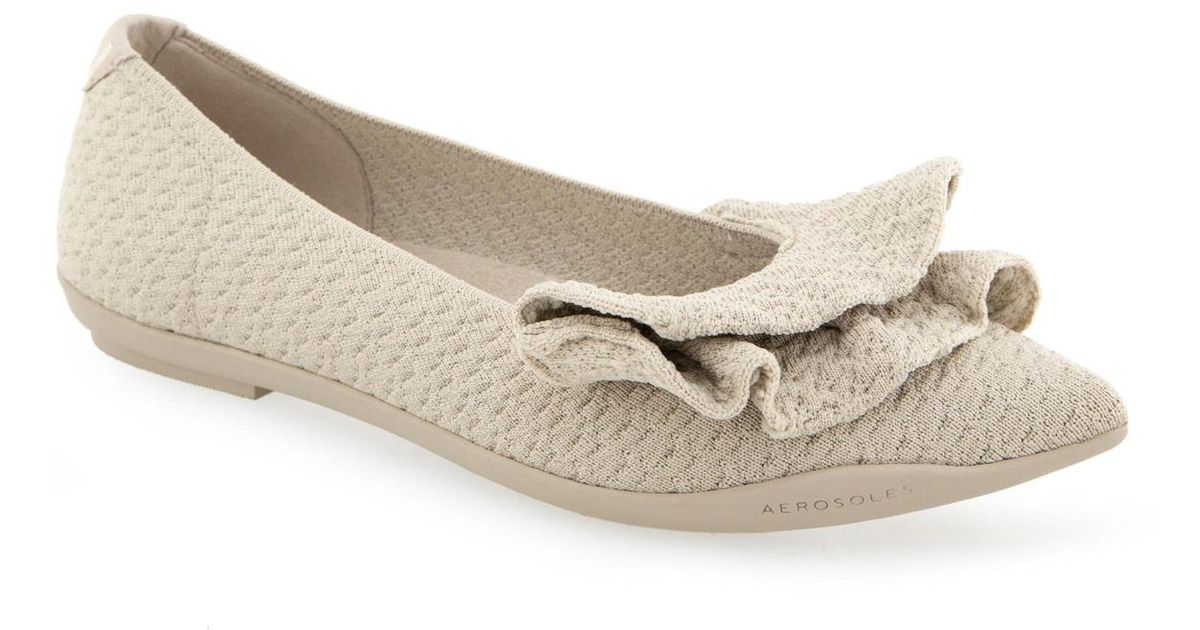 Aerosoles Damira Pointed Toe Dress Flats in Natural | Lyst