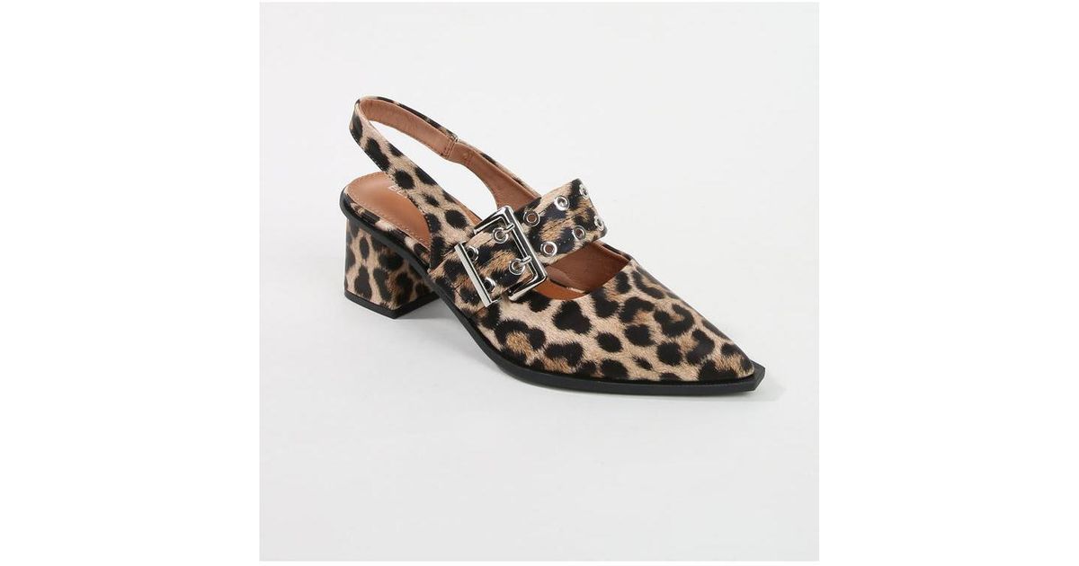 BERNESS Abigail Buckle Slingback Pump in Black | Lyst