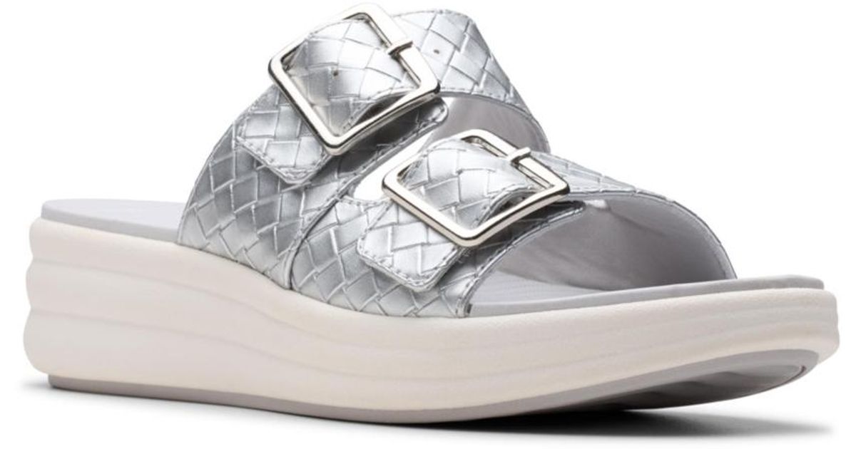 Clarks Cloud Steppers Drift Peep Toe Sandals in White | Lyst