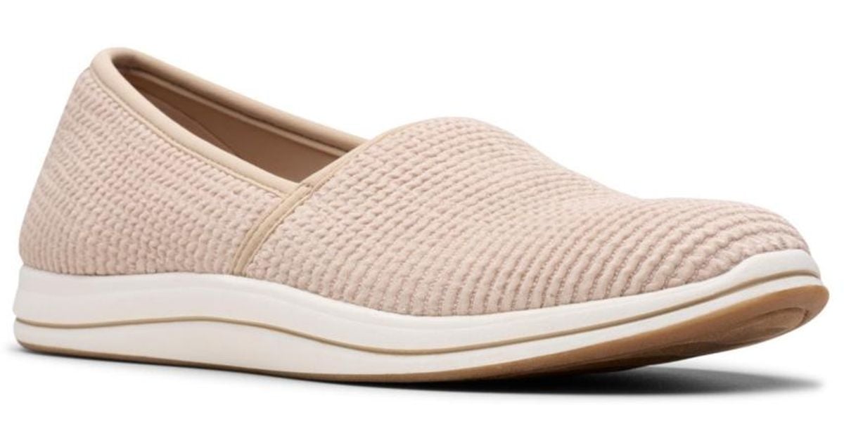 Clarks Cloud Steppers Breeze Stretch Closed Toe Shoes in Natural | Lyst