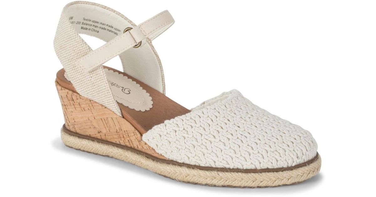 BareTraps Ocean Wedge Sandals in White | Lyst