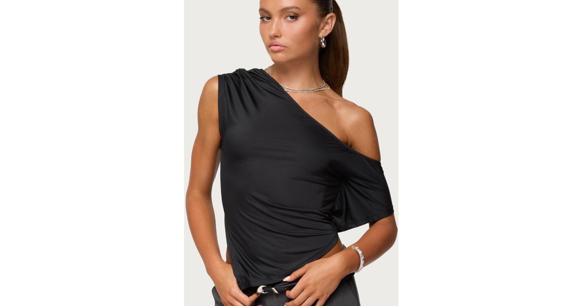 Edikted Katana Asymmetric Off Shoulder Top in Black | Lyst