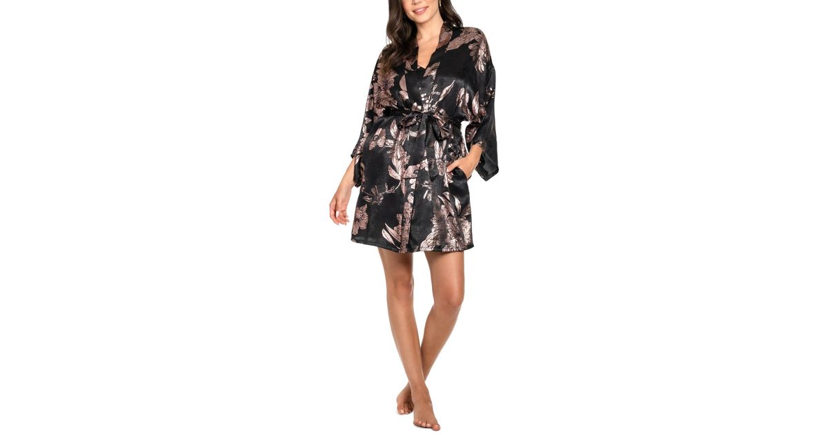 MIDNIGHT BAKERY Floral Hammered Satin Robe in Black | Lyst