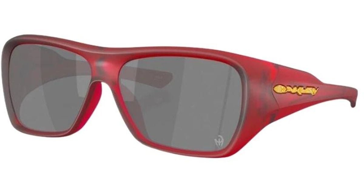 Oakley Sunglasses in Red | Lyst UK
