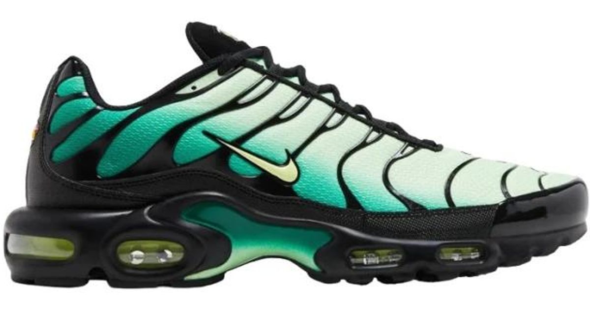 Nike Sneakers in Green for Men | Lyst
