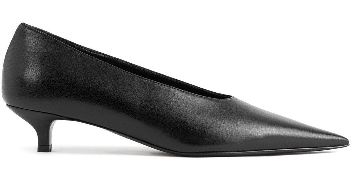 TOTEME Sharp Leather Kitten-Heel Pumps in Black | Lyst