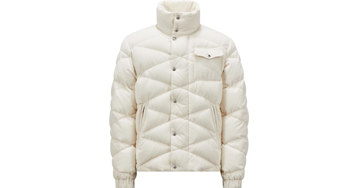 Moncler Kaver Short Down Jacket in White for Men | Lyst