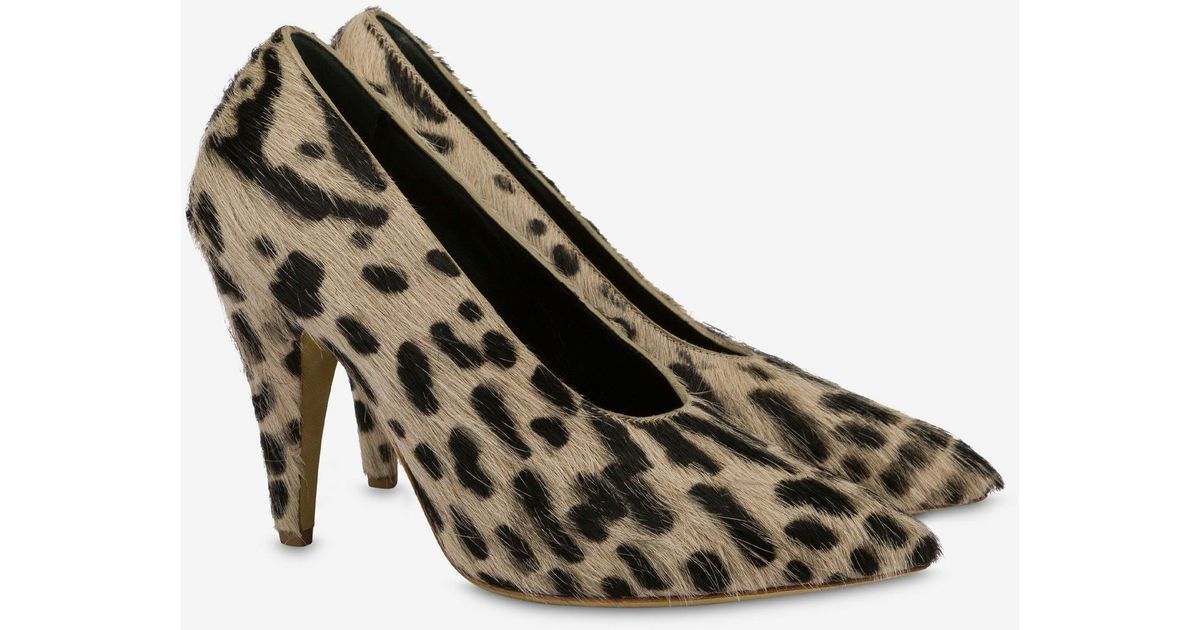 Moschino Ocelot Print Pumps in White | Lyst