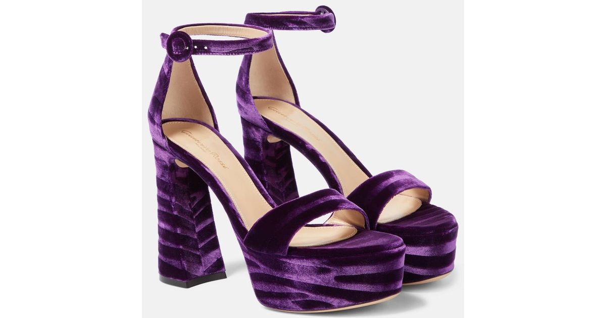 Gianvito Rossi Holly Velvet Platform Sandals in Purple | Lyst