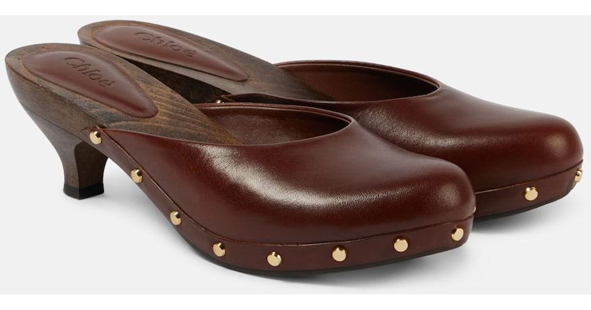 Chloé Judith Studded Leather Clogs in Brown | Lyst