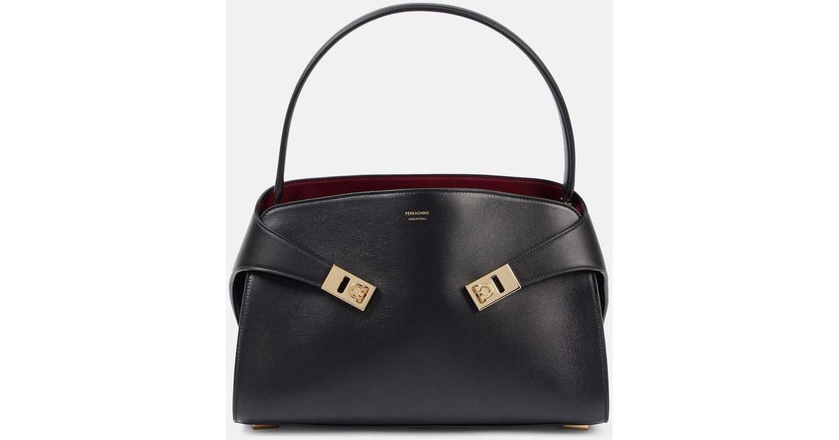 Ferragamo Hug Soft Medium Leather Shoulder Bag in Black | Lyst