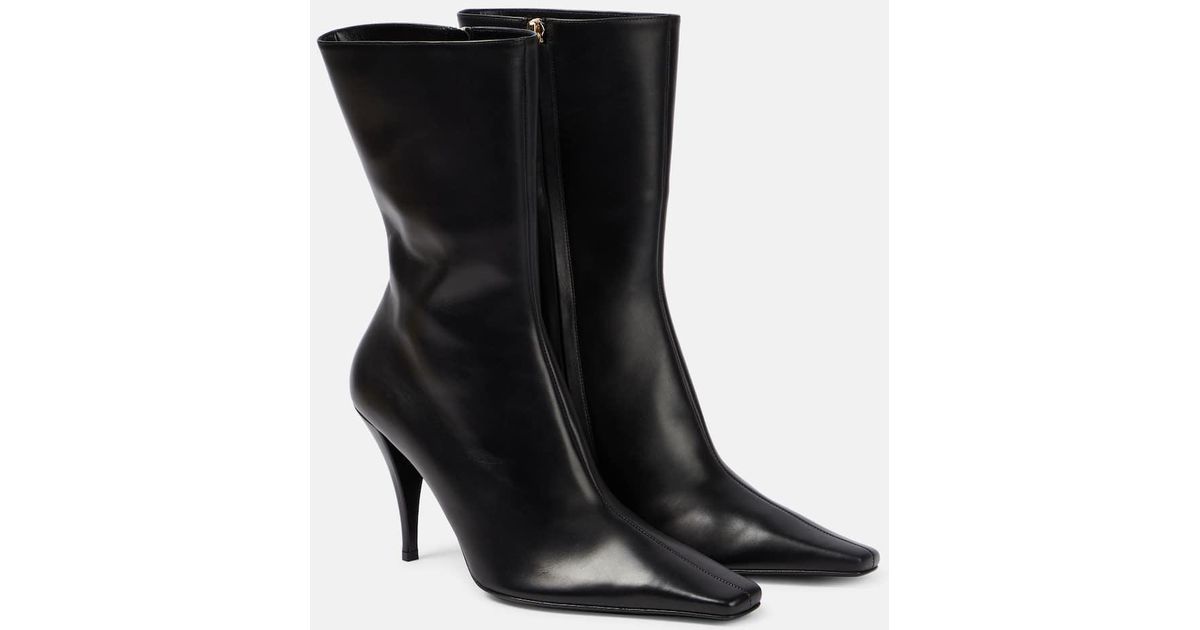 The Row Shrimpton Leather Ankle Boots in Black | Lyst