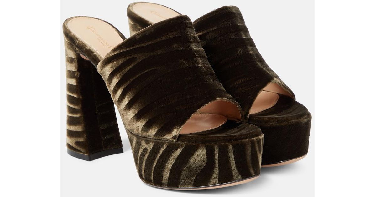 Gianvito Rossi Holly Zebra-Print Platform Mules in Black | Lyst