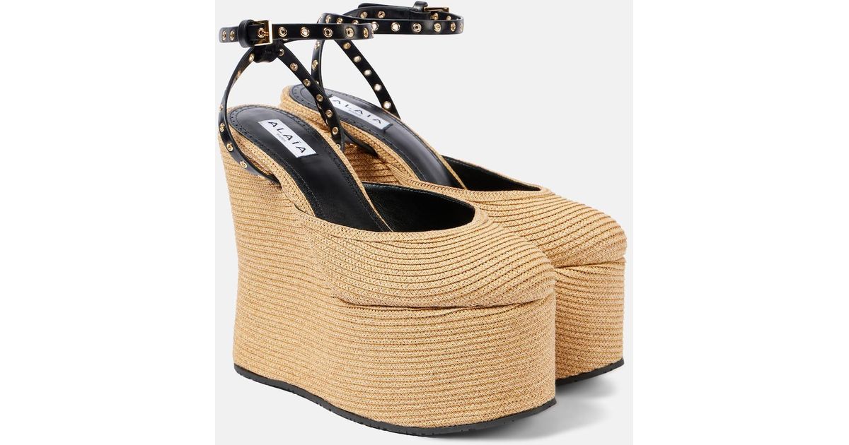 Alaïa Wedge Sandal in Natural | Lyst