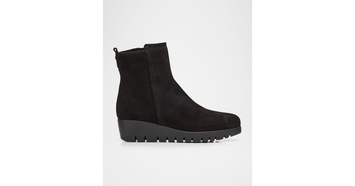 La Canadienne Thyme Waterproof Suede Wedge Booties in Black | Lyst