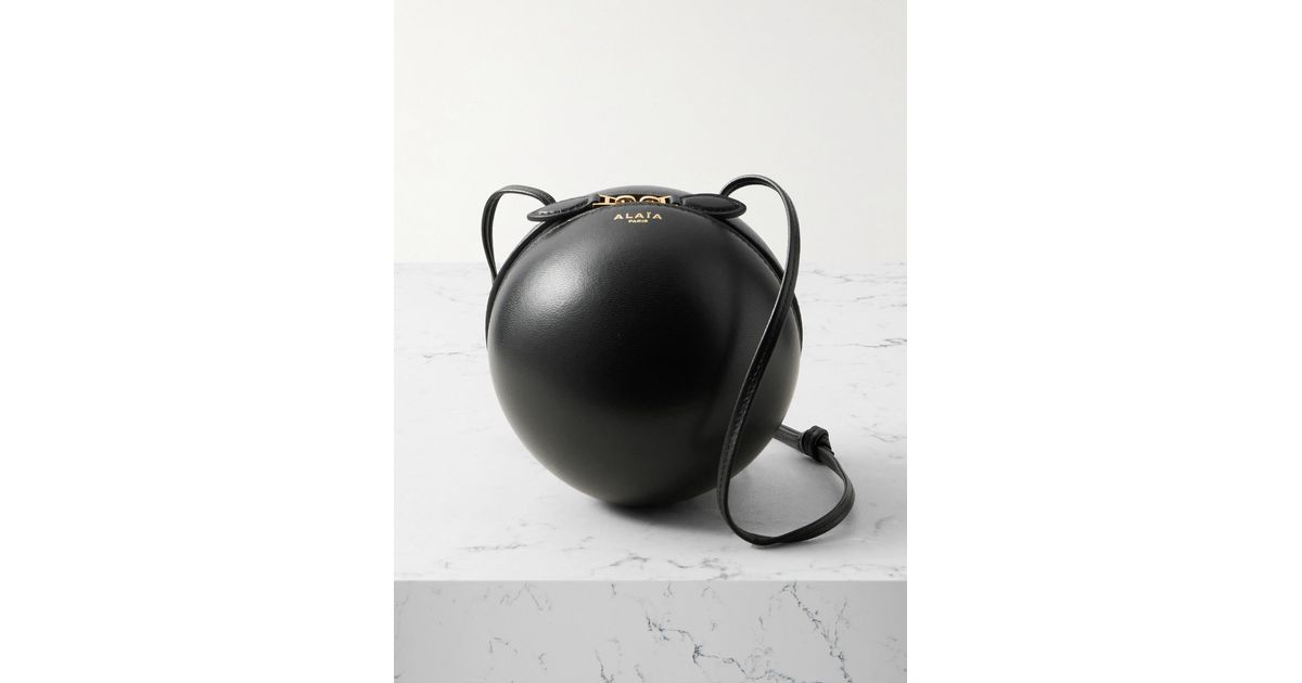 Alaïa Sphere Leather Shoulder Bag in Black | Lyst