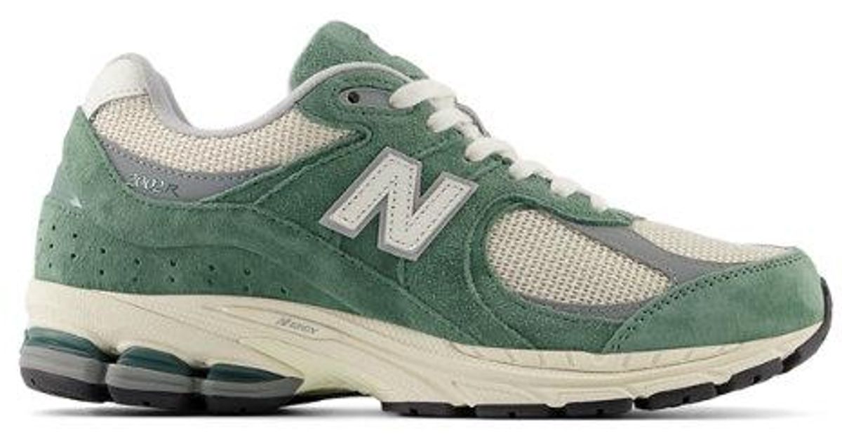 New Balance 2002R Sneakers in Green | Lyst