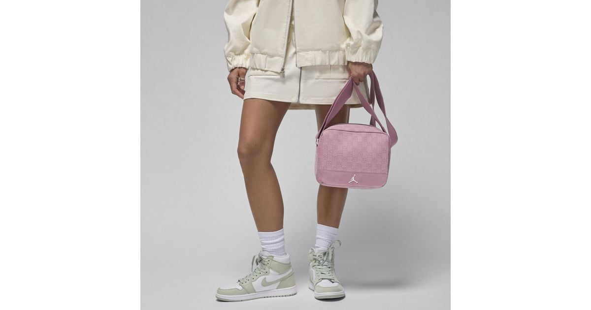 Nike Monogram Mini Messenger Bag (3.6l) in Pink | Lyst