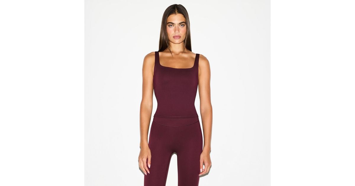 Nike Skims Matte Square-Neck Tank Top in Purple | Lyst