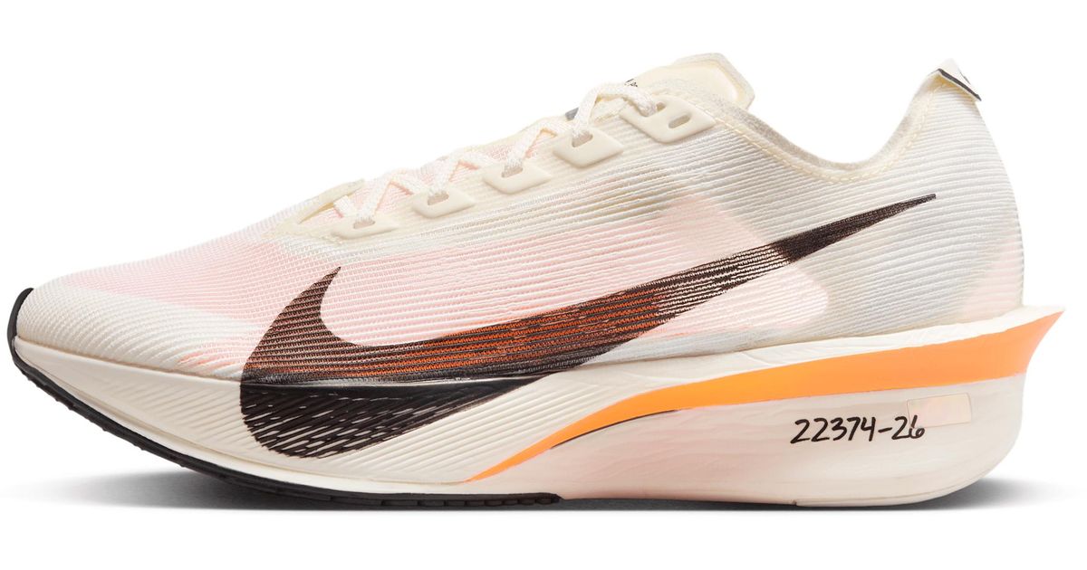 Nike Vaporfly 4 Proto Road Racing Shoes in White | Lyst