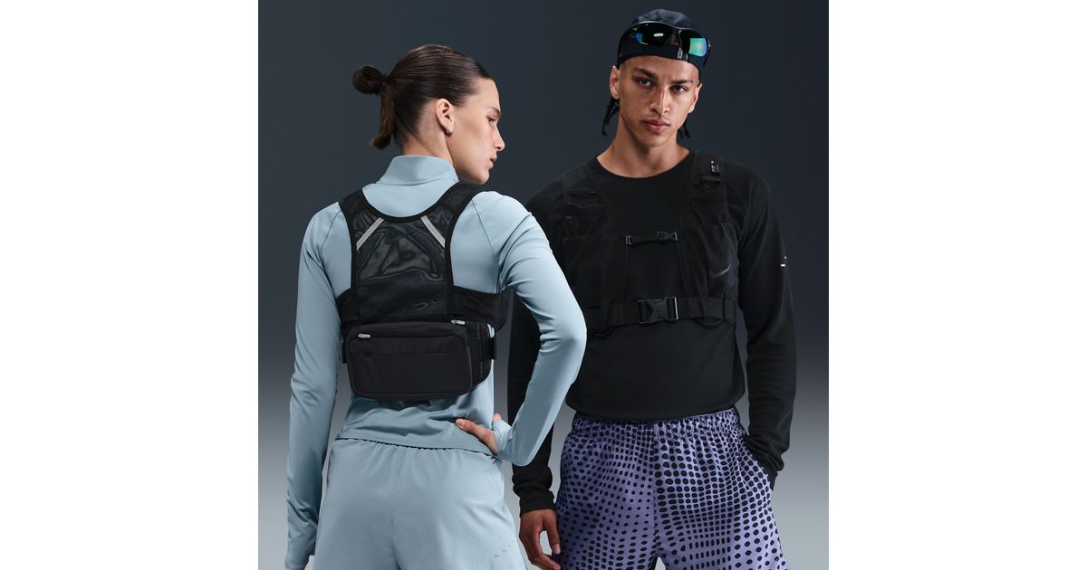 Nike Transform Packable Running Vest in Black | Lyst