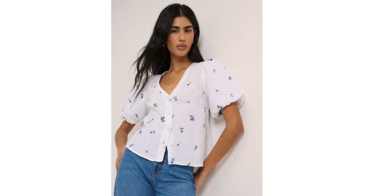 Nobody's Child Ditsy Floral Puff Sleeve Top in White | Lyst UK