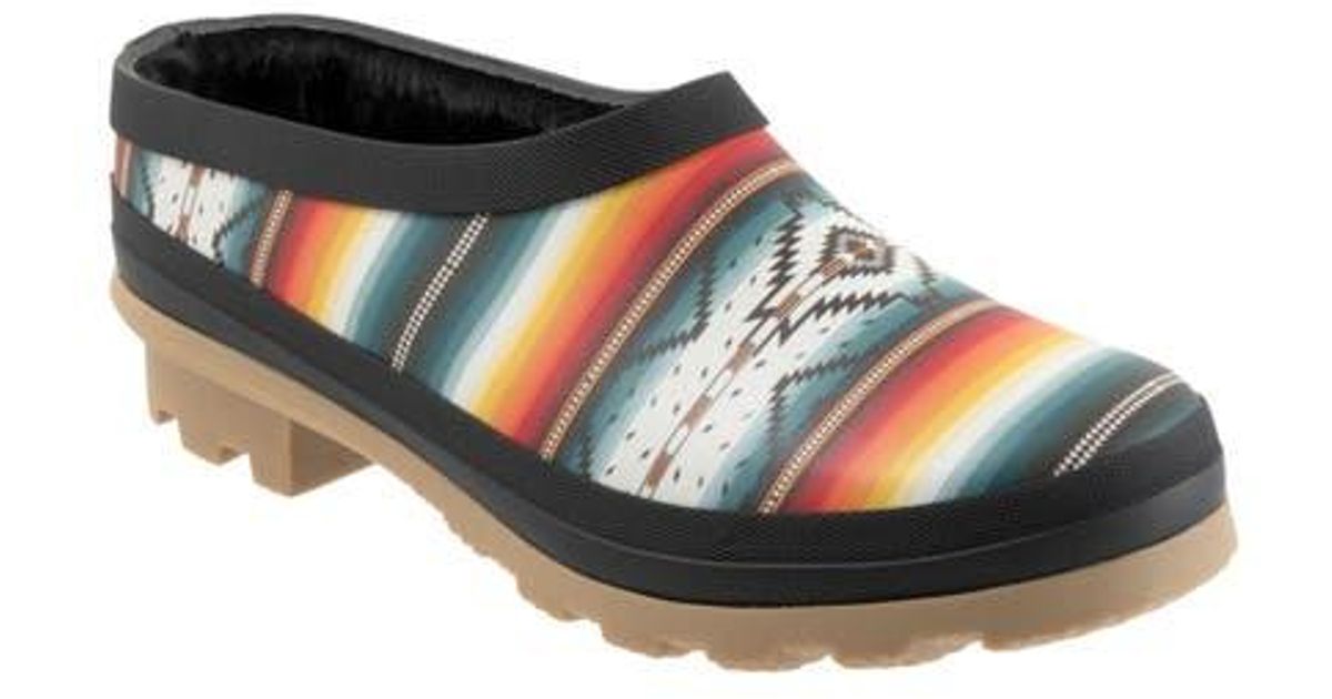 Pendleton Saltillo Sunset Waterproof Clog in Black | Lyst