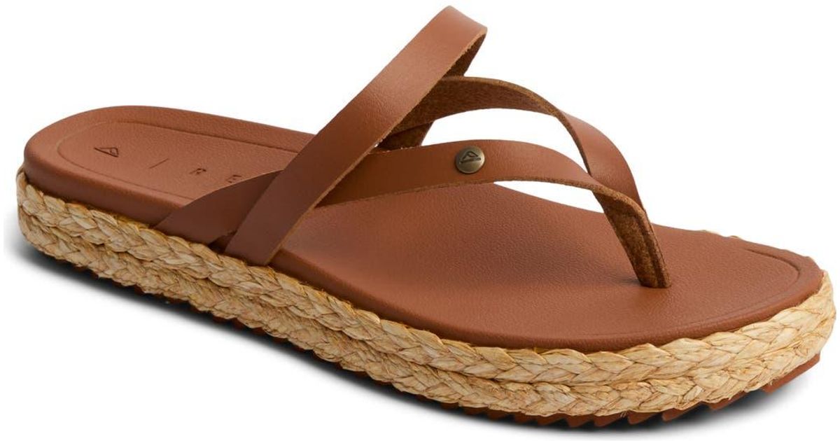 Reef Vista Carmen Platform Flip Flop in Brown | Lyst