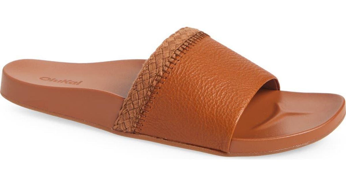 Olukai Pākea Leather Slide Sandal in Brown | Lyst