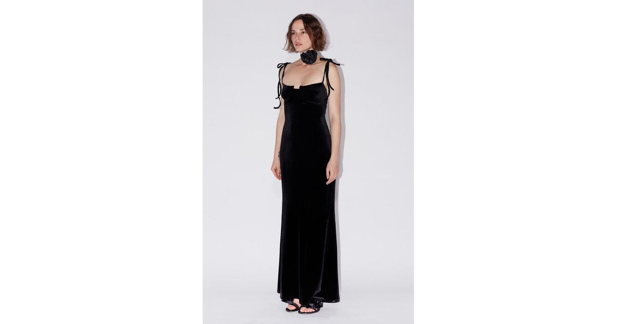 Saemdi Open Back Velvet Dress in Black | Lyst