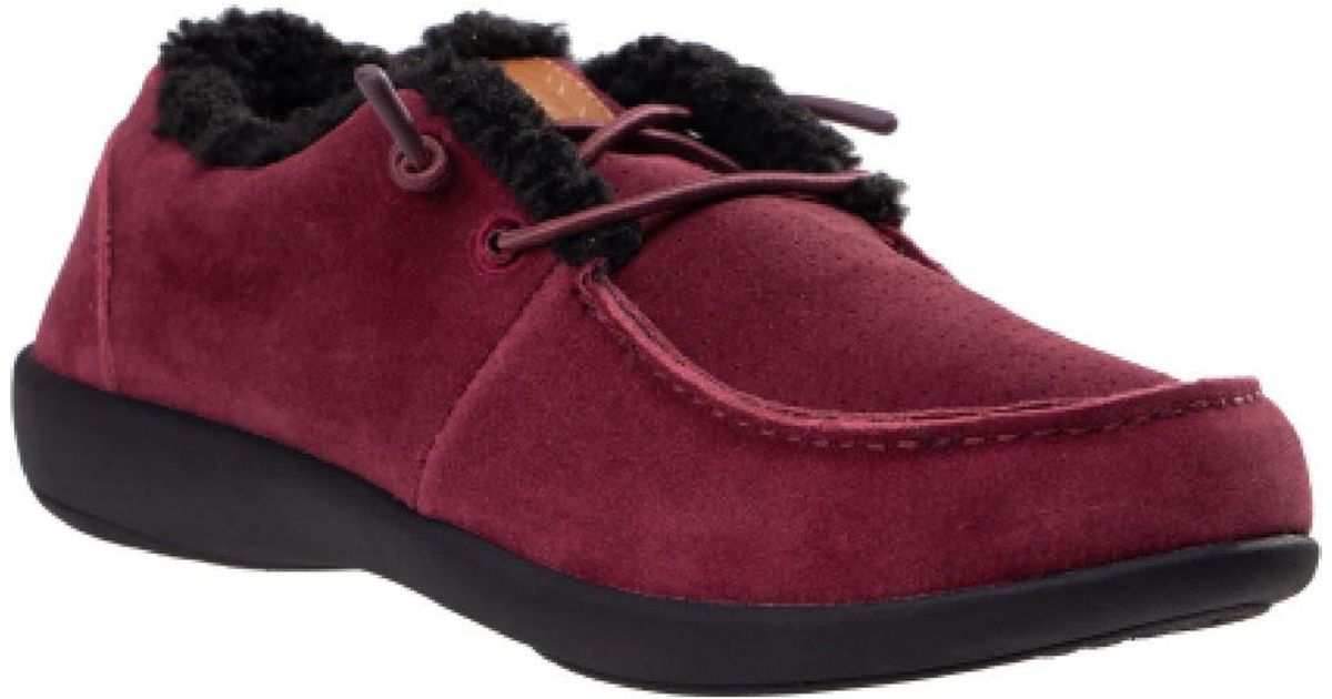Revitalign Siesta Faux Fur Lined Shoe in Red | Lyst