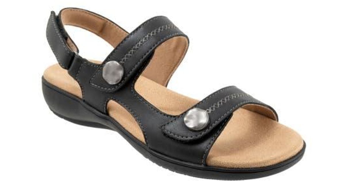 Trotters Romi Stitch Slingback Sandal in White | Lyst