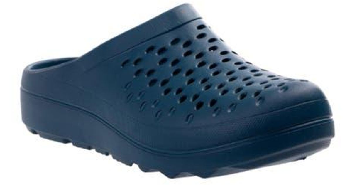 Revitalign Fusion Vitality Clog in Blue | Lyst