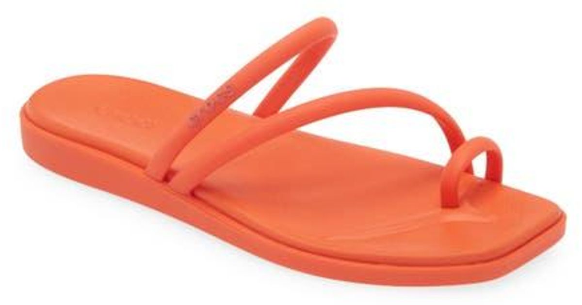 Crocs™ Miami Toe Loop Sandal in Red | Lyst