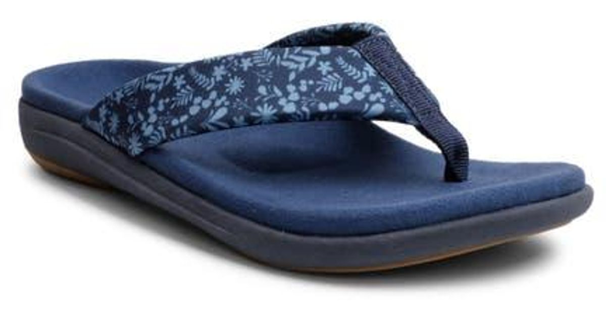 Revitalign Euphoria Flip Flop in Blue | Lyst