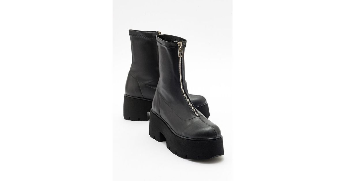 Prologue Shoes Ovil Platform Zip Boot in Black | Lyst