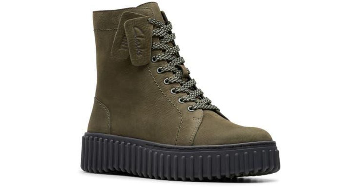 Clarks Torhill Rise Zip Combat Boot in Green | Lyst