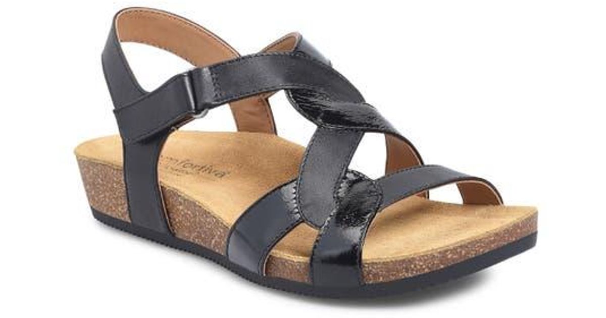 Comfortiva Garner Wedge Sandal in Blue | Lyst