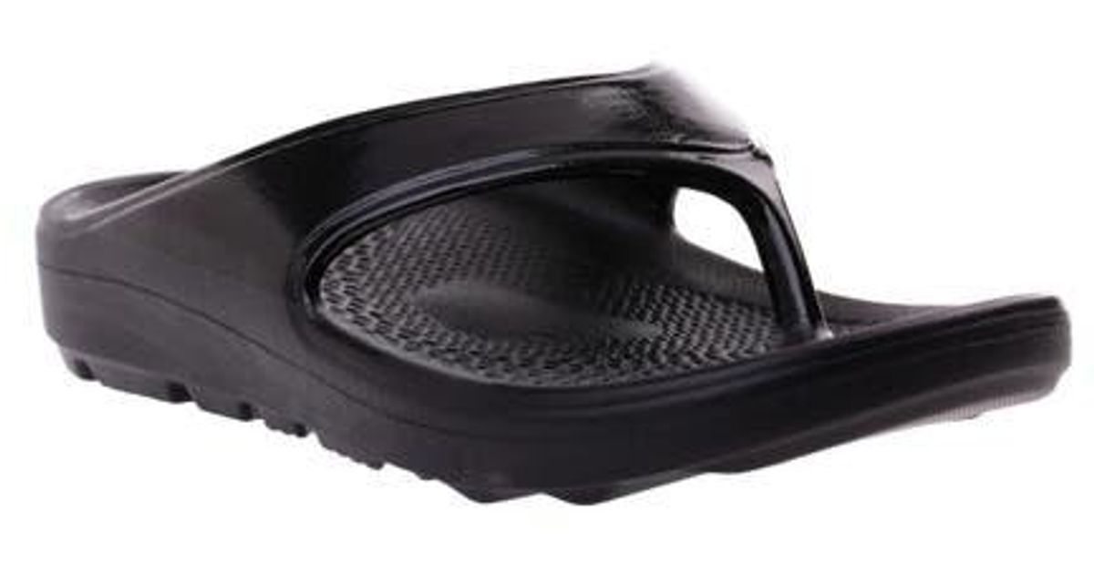 Revitalign Fusion Energy Flip Flop in Black | Lyst