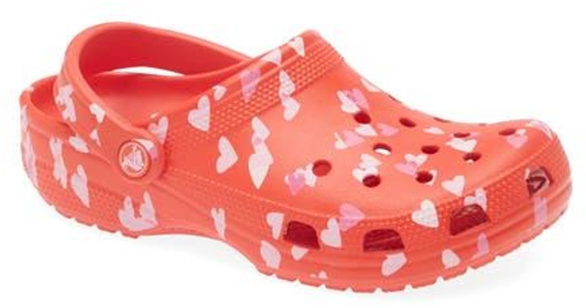 Crocs™ Classic V-Day Clog in Red | Lyst