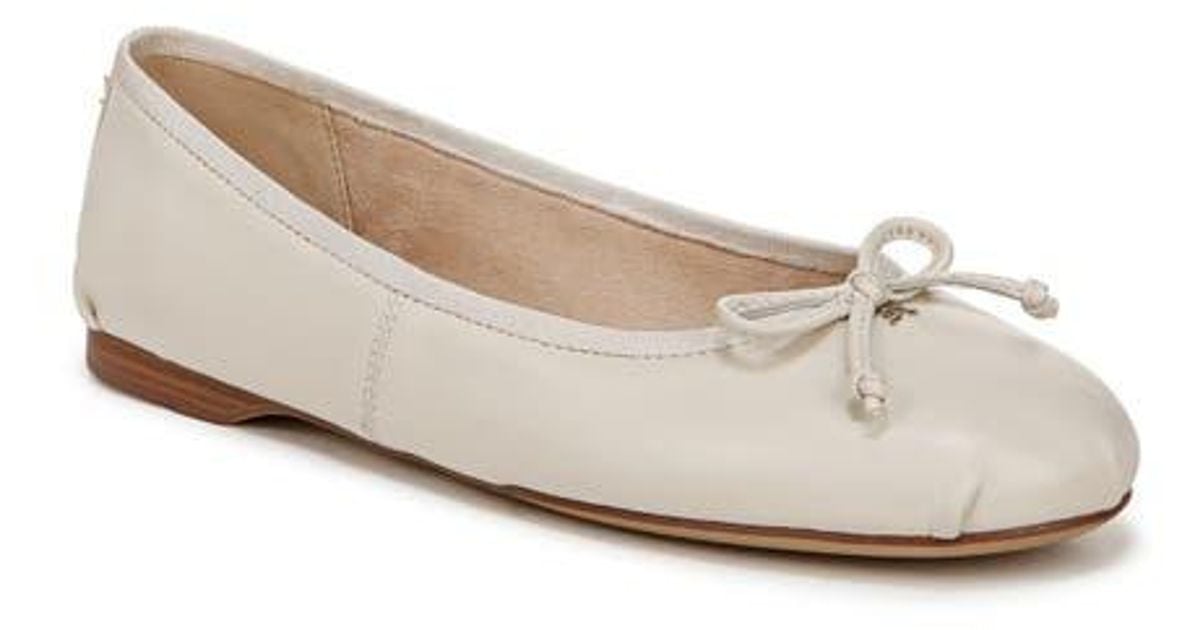 Sam Edelman Zooey Ballet Flat in Natural | Lyst