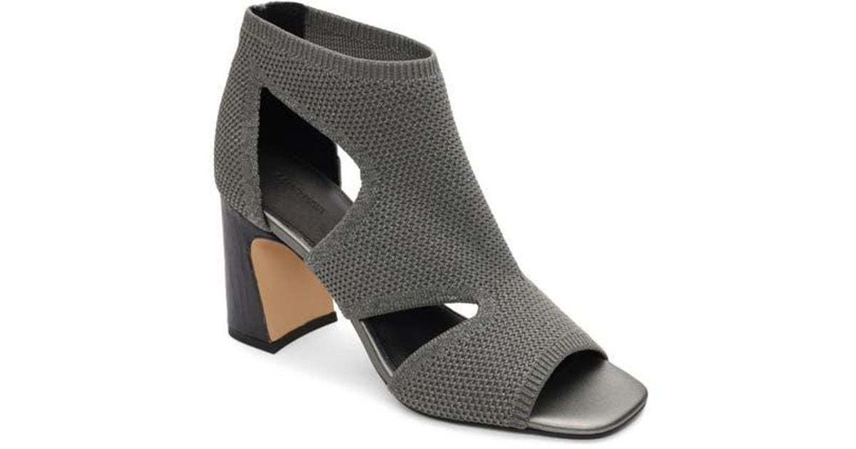 Sanctuary Radiant Metallic Sandal in Black | Lyst