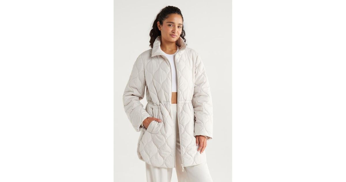 Zella Skyline Longline Quilted Jacket in White | Lyst