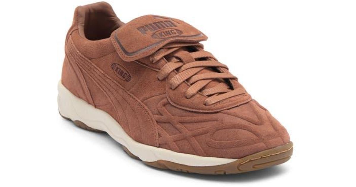 PUMA King Indoor Clean Soccer Sneaker in Brown for Men | Lyst