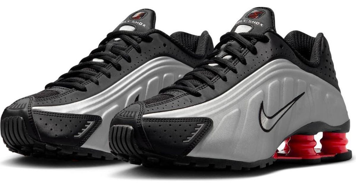 Nike Shox R4 Sneaker in Black | Lyst