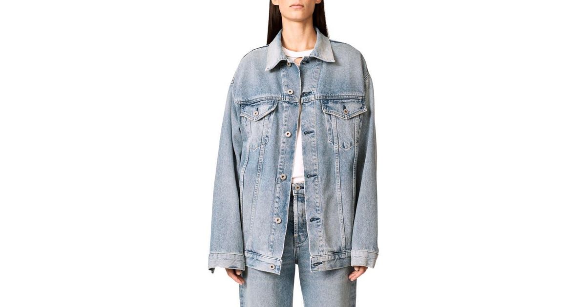 Interior The Remy Oversize Denim Trucker Jacket in Blue | Lyst