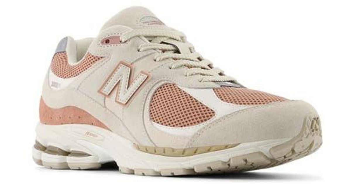 New Balance Gender Inclusive 2002R Sneaker in White | Lyst
